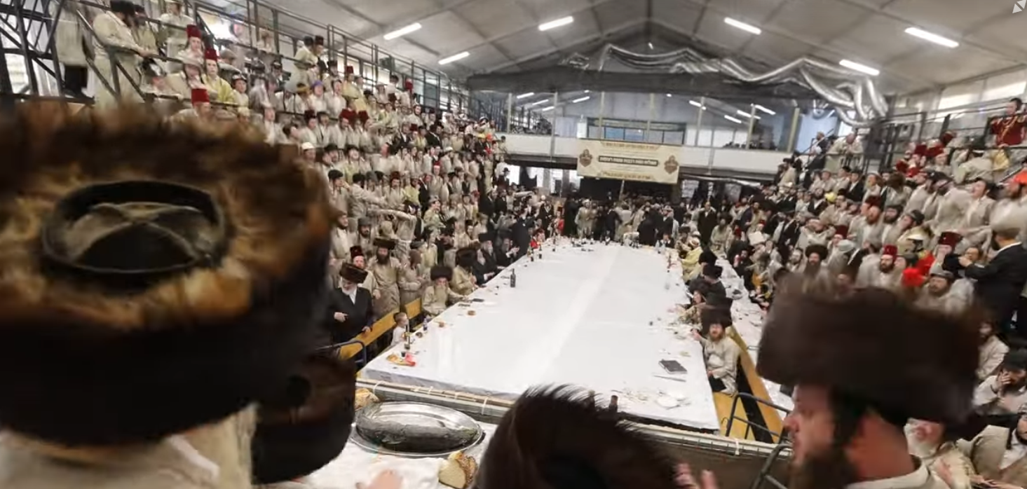 Purim Tish in Leluv, Yerushalayim - JewishTidbits